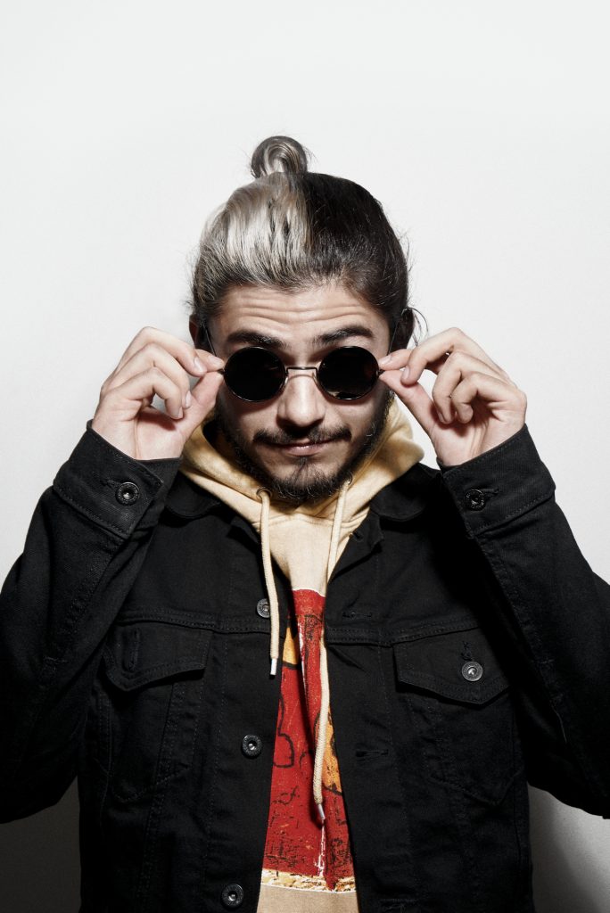 ESCUCHA "LEJOS DE PARÍS" EL NUEVO SENCILLO DE ALEX MOR